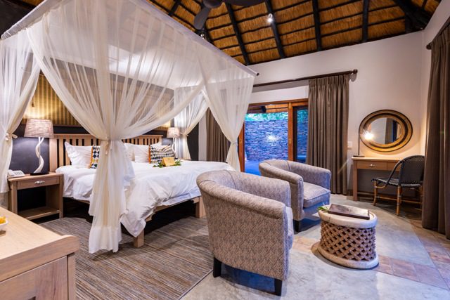 Inyati Game Lodge - Sabi Sands Lodges Reservations